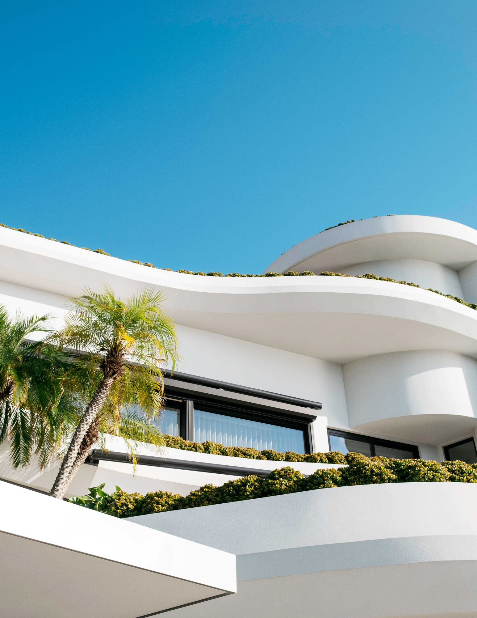 City and sea | Archer Design | HOME Magazine