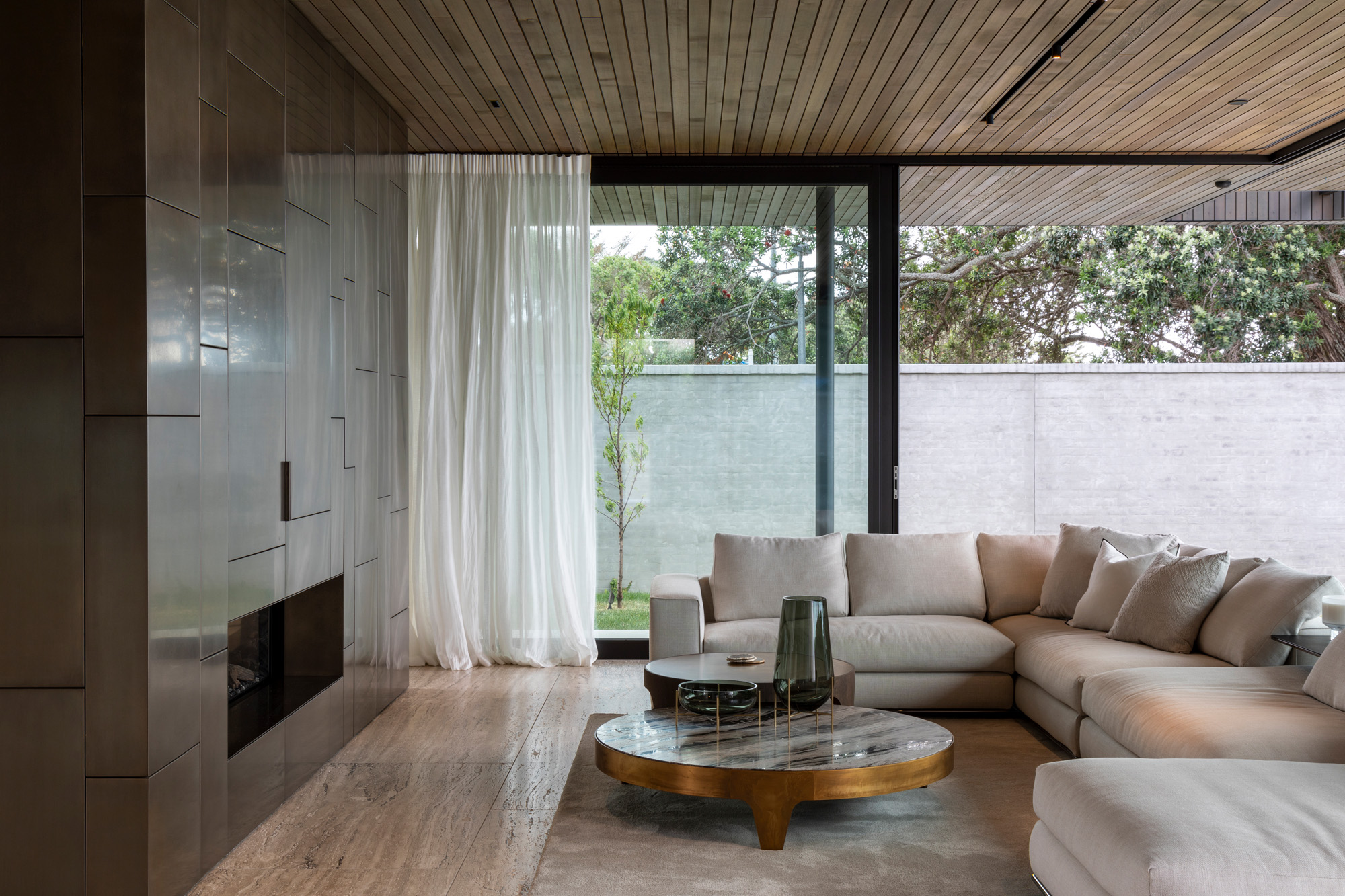 A resort-style home in suburban Auckland | HOME Magazine