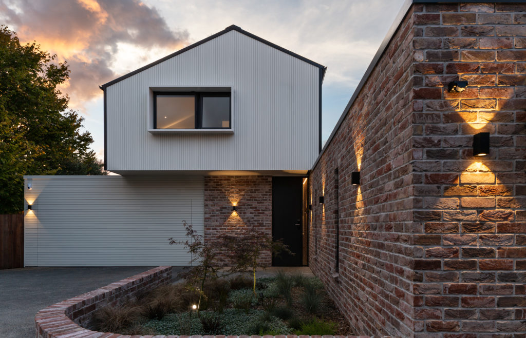 How a small Auckland home perfectly caters to two generations