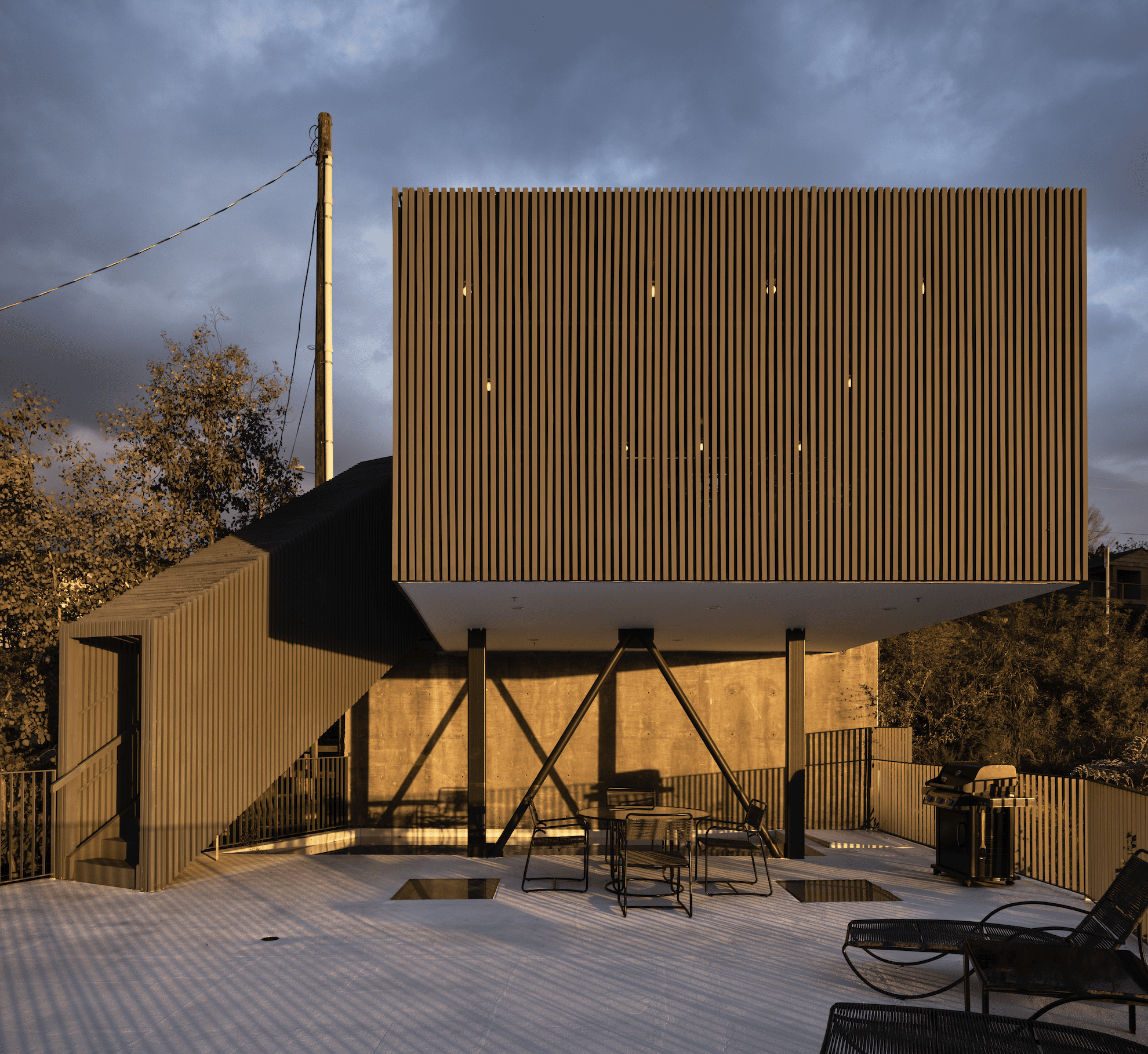 Abstract inversion: A house without rooms